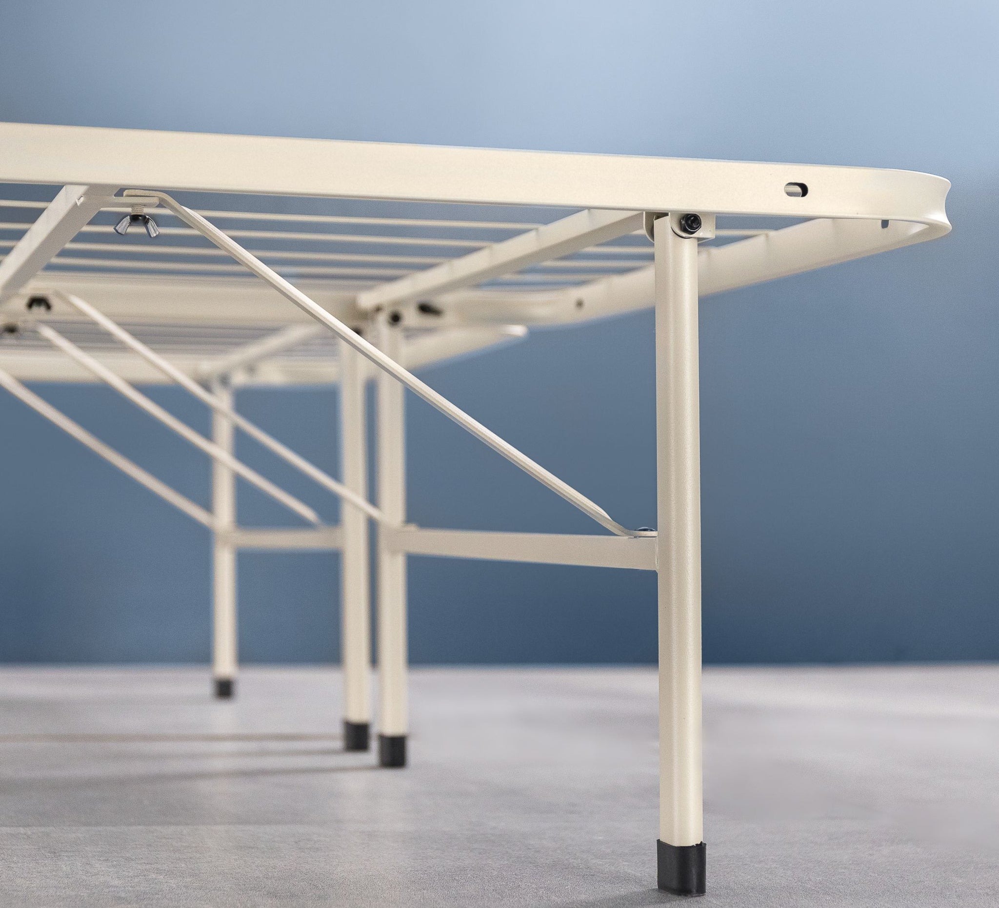 Shawn Metal Foldable Smartbase - White – Zinus